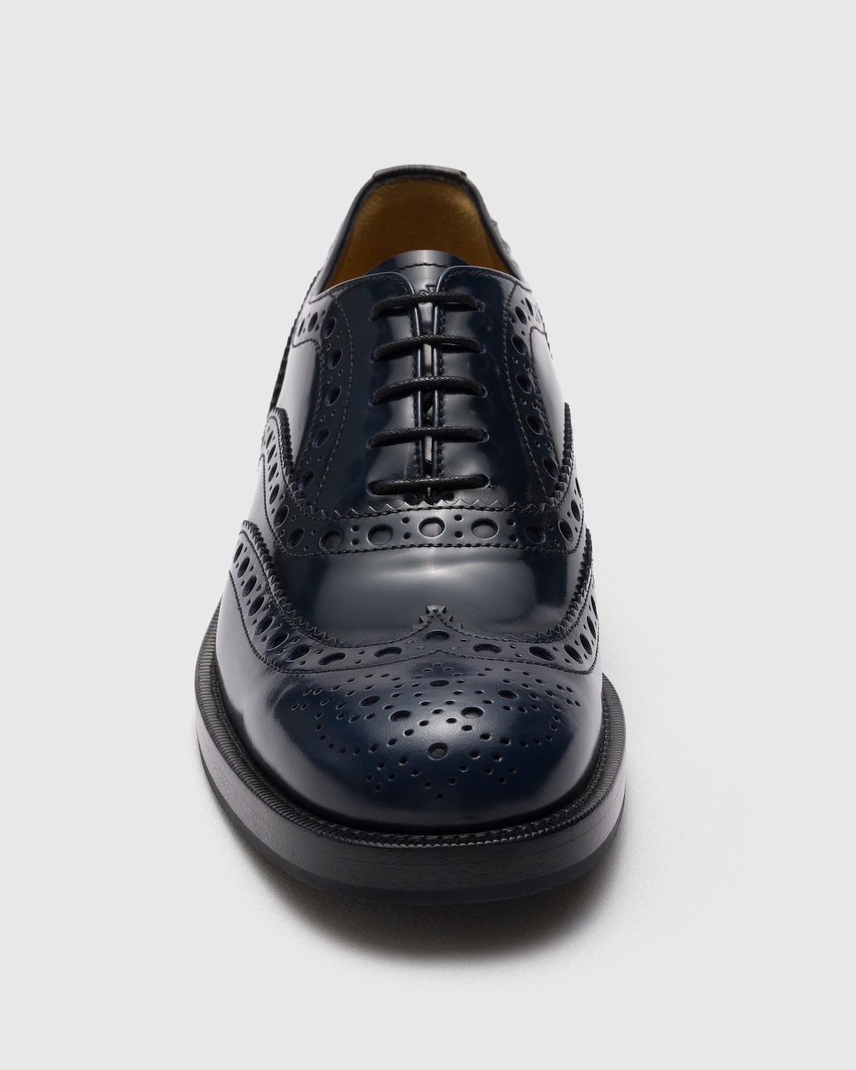 Oxford Brogue in Pelle Lucida Fumé Blu | Church's