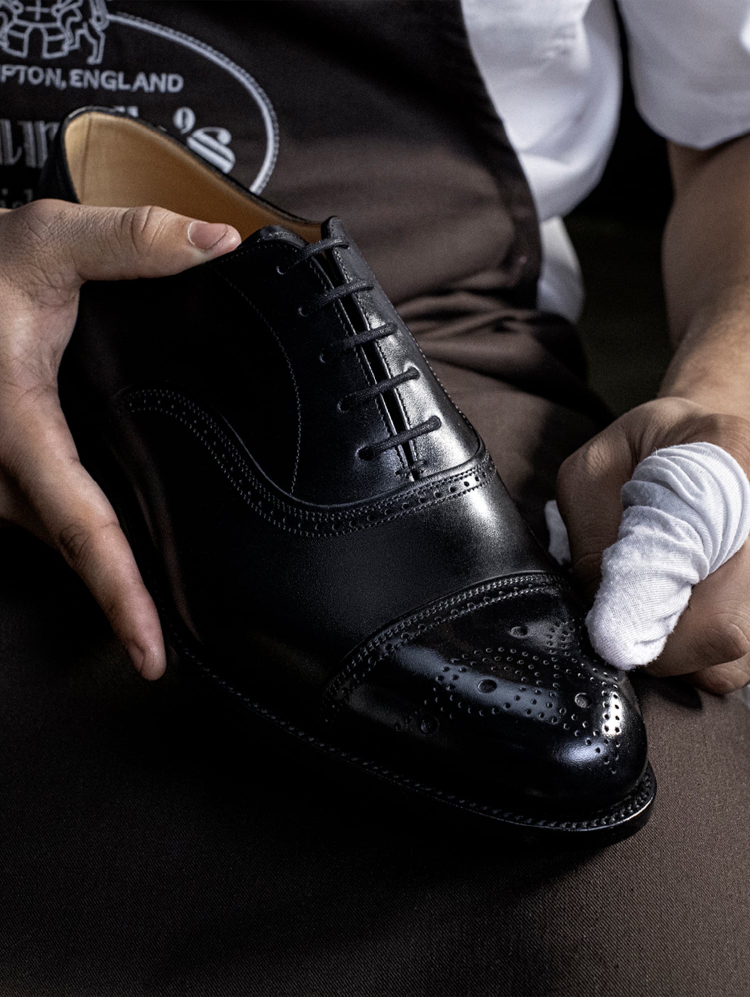 How to shine and clean your leather shoes | Church’s